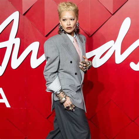 Rita Ora Mode Splurge Rita Oras New York City Faith Connexion