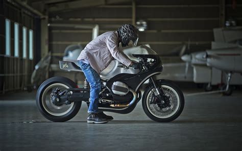 Hide Motorcycle Boxer Inazuma Café Racer
