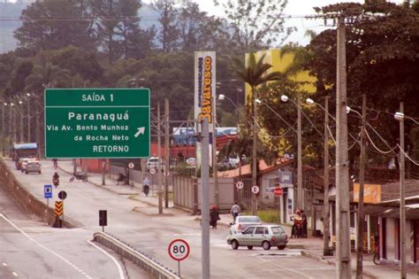 Dupla Suspeita De Assaltar Dois Estabelecimentos Comerciais é Presa