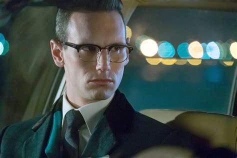 Gotham Charada Continua Conquista Da Cidade Na Sinopse E Fotos Do Episódio 3x17 Minha Série