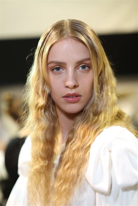 Modern, ‘Pre-Raphaelite’ Beauty at Viktor & Rolf
