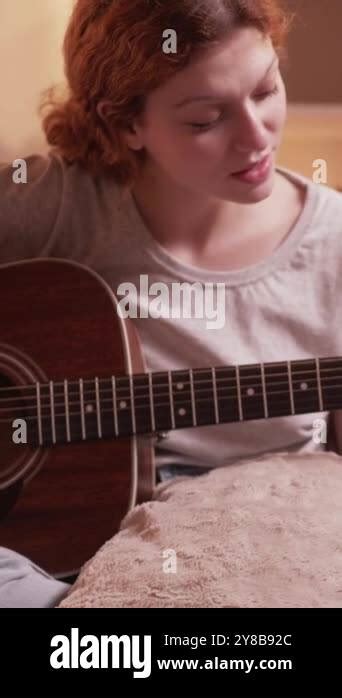 Teaching Vertical Stock Videos And Footage Hd And 4k Video Clips Alamy