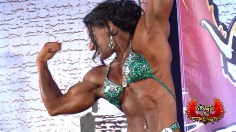 Ifbb Pro Michelle Cummings Performs At Wings Of Strength Chicago Pro