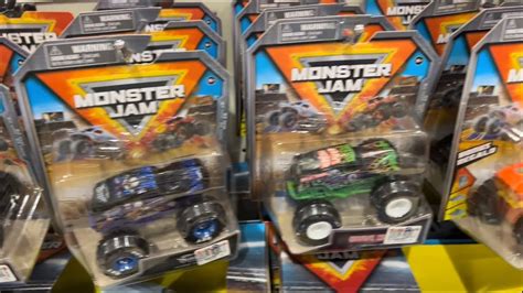 Me Checking For New Stocks Weekend Diecast Hunting Youtube