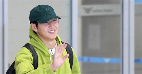 굳은 표정 손흥민과 달리 환한 미소로 귀국한 이강인 진심 사과 전할까