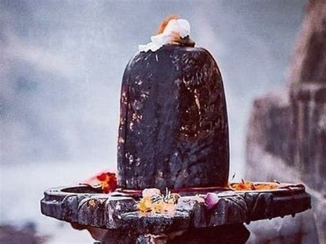 शिवलिंग की पूजा करने के फायदे