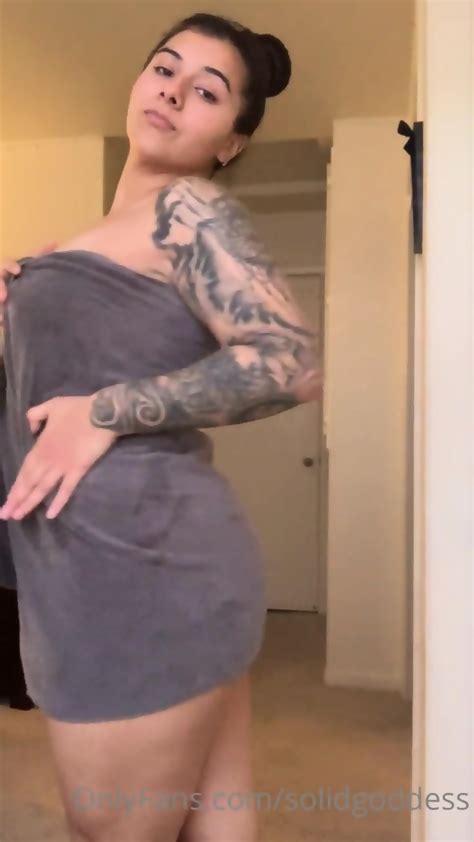 Solid Goddess Showing Big Faty Ass Eporner