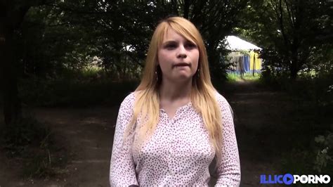 Emilie Monitrice De Colo Est En Manque Et Veut Du Sexe Eporner