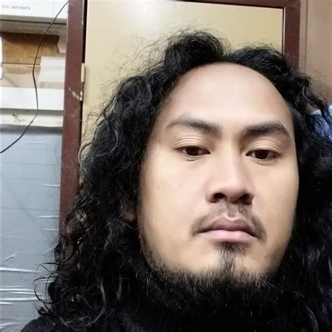 Julian Gabales Julian Gabales Added A New Photo