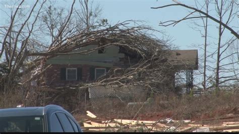 Griffin Continues Clean Up After Ef 3 Tornado