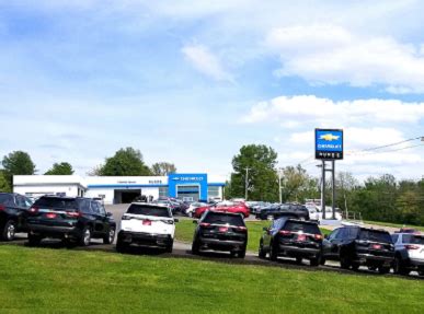 New Chevy Truck Dealership Near Clinton Ia Runde Chevrolet