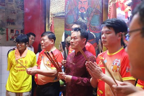 Por Tor Festival Opens With Grand Parade