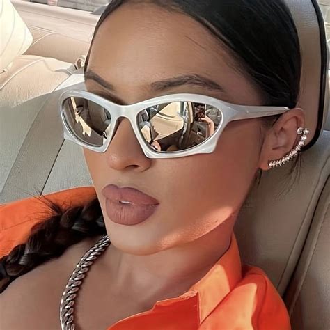 Irregular Frame Cat Eye Sunglasses Y2k Bat Glasses Vintage Polarized