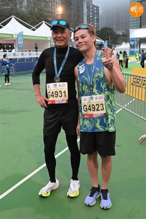 渣打馬拉松｜首次參加10公里賽事 周潤發被瘋狂集郵 本地 明周娛樂