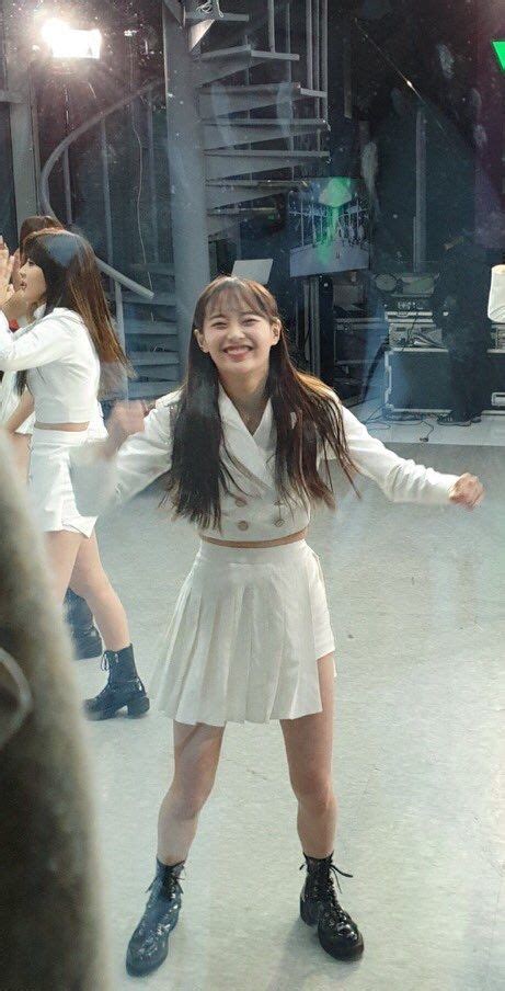 Pin By 정한 최 On 내 저장 I Love Girls Kpop Girls Chuu Loona