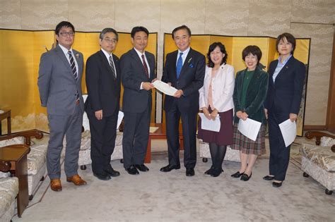 「2017年度神奈川県予算・施策に関わる要望」を提出しました 政策・提案・見解 日本共産党神奈川県議会議員団