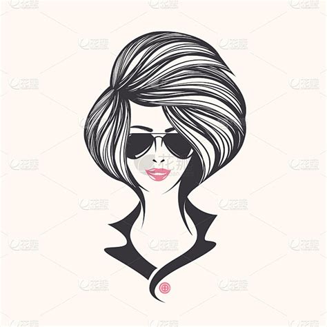漂亮的女人，优雅的发型和妆容，戴着墨镜
