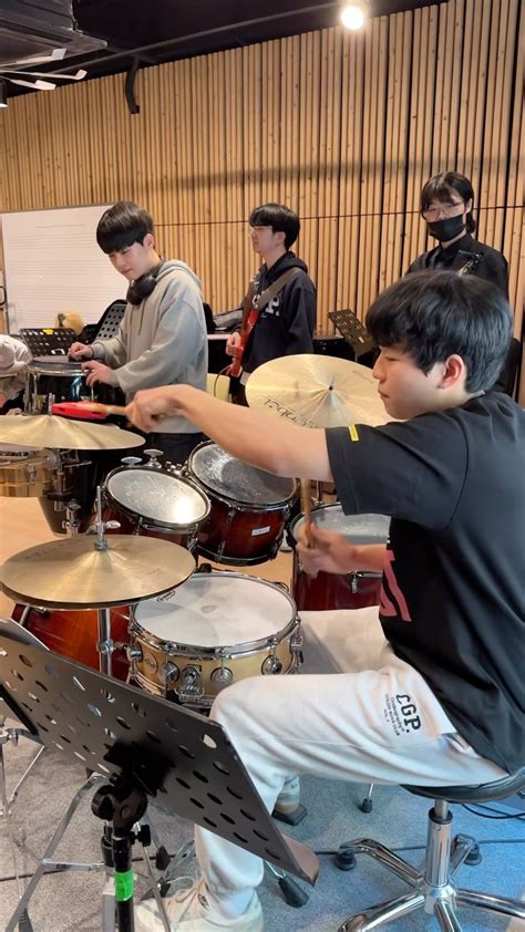 조수호 1년전 그 솔로 다시 재현해보았습니다 ️그 솔로가 궁금하다면 유튜브에 조수호enfp”를 검색해주세요👍 Instagram