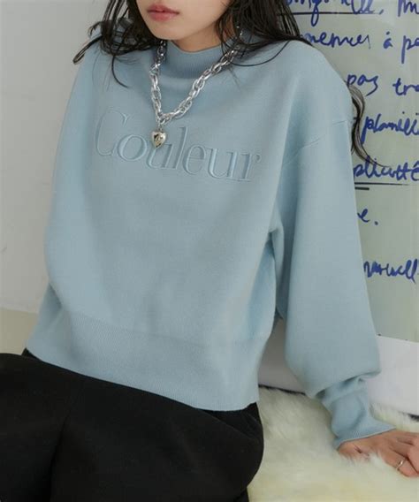 Vis（ビス）の「プチハイネックロゴ刺繍ニット（ニットセーター）」 Wear