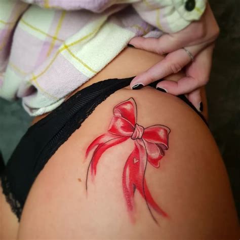 Tatuagem No Bumbum 85 Ideias Sensuais E Originais