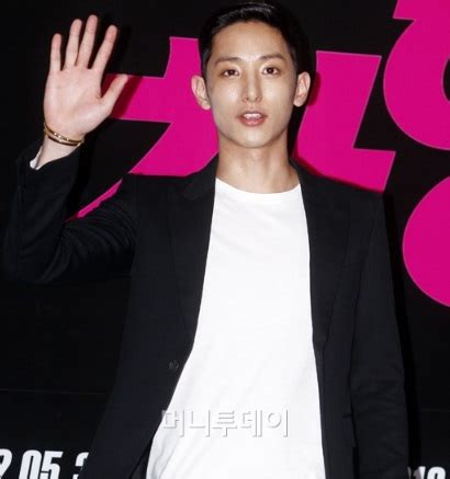이수혁 과거발언 조인성 김민희 열애 인정에 새삼 화제