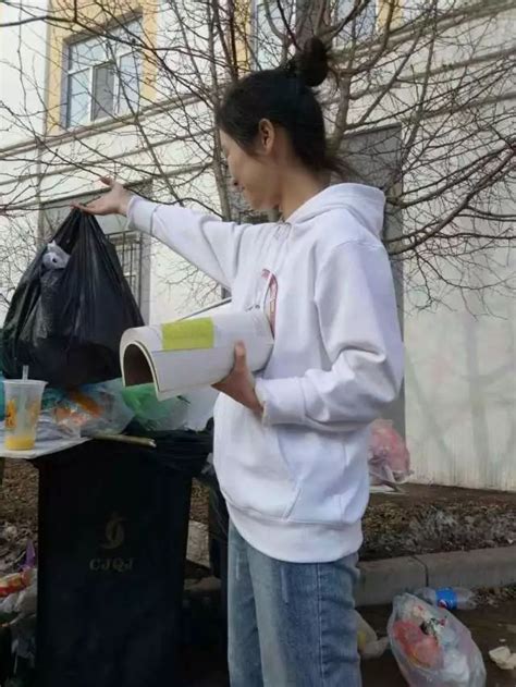 “自觉维护环境卫生，创建文明优美校园”经济管理学院开展寝室垃圾带下楼活动 经济管理学院