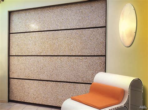 Бутикови секционни гаражни врати Врати дограма щори тенти Пловдив Секционните гараж