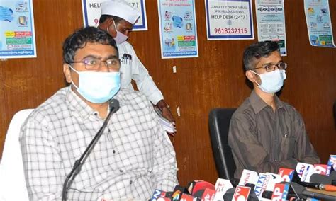 Collector M V Seshagiri Babu Announced 28 Mandals In Nellore As Red