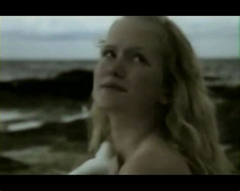 Naked Alda Sigurðardóttir in Hin helgu vé