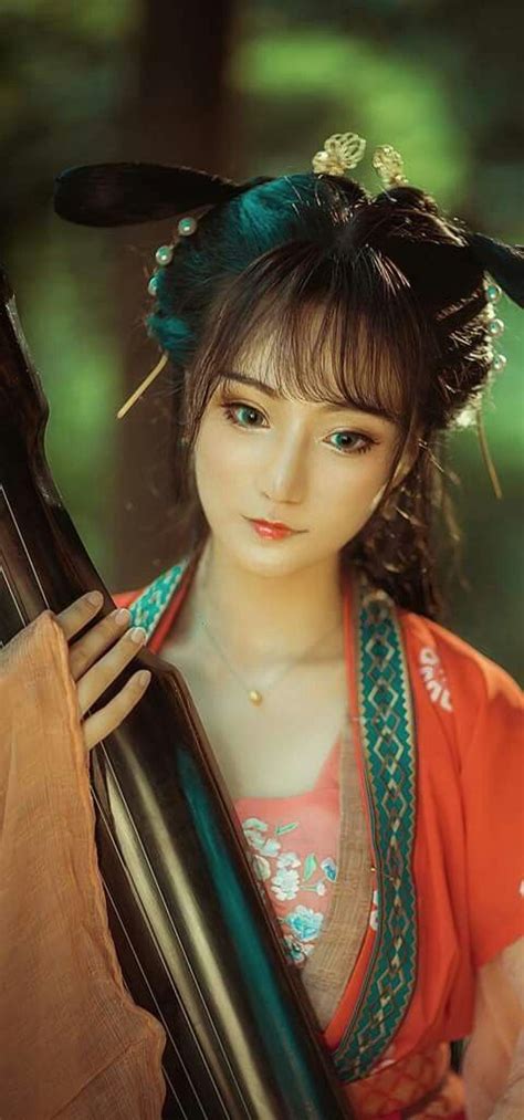 Pin di Kim Oanh su cổ trang