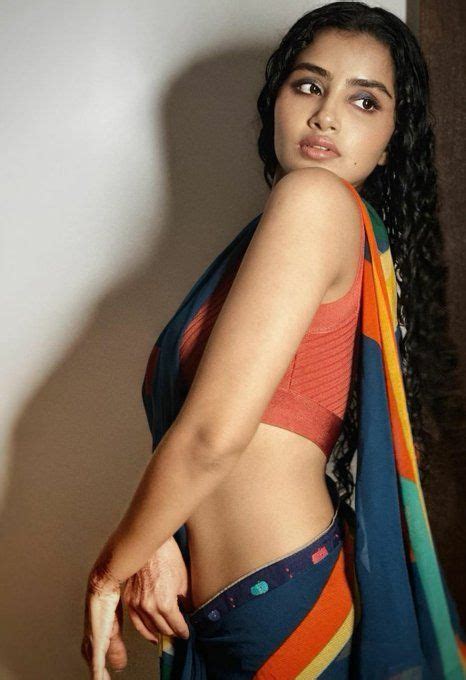Actress Anupama Parameswaran Glam Saree Photoshoot Beautiful Women Videos Beautiful Women
