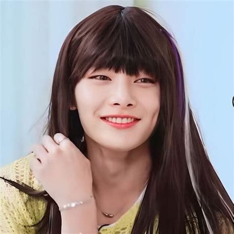 난 아이엔인데 Nie • Threads Say More