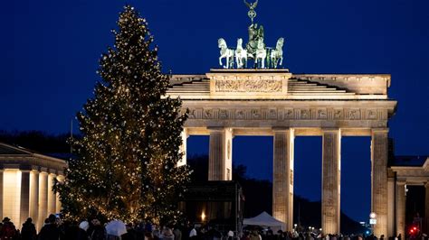 Brauchtum Weihnachtsbaum Am Brandenburger Tor Angeknipst Die Zeit