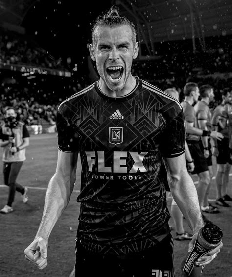 오늘자 가레스 베일 치달 원더골 ㄷㄷㄷㄷㄷ 포텐 터짐 최신순 에펨코리아