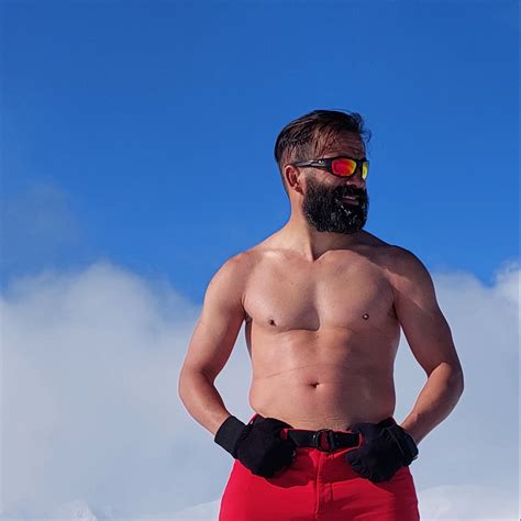 میر عسگر حاتمی ، صعود به قله های اشتر ، خاتون بارگاه و کاسونک میر عسگر حاتمی