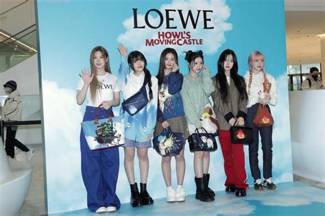 익스트림무비 Nmixx엔믹스 로에베 X 하울의 움직이는 성 캡슐 컬렉션 팝업스토어 오픈 행사 고화질