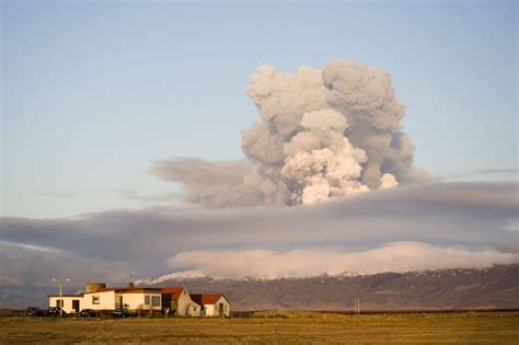Robert Lewandowski Blackburn And The Volcano And Five Other