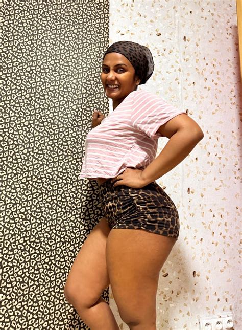 Thilina ඉරි තියෙන ටී ශර්ට් කැබලි රෙදි කිලෝවක් රුපියල් දහසයි කොටි පුල්ලි විස්කෝස් පෝර්ටීස්