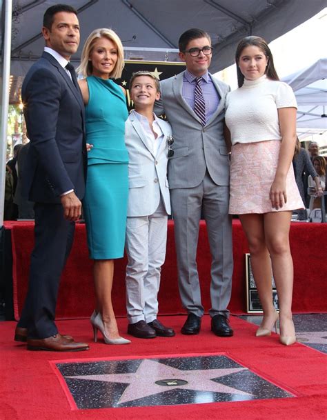 Lola Grace Consuelos Picture 3 Kelly Ripa Honored With Star On The