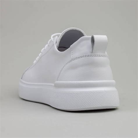 Купити Білі Кеди для жінок шкіряні демісезонні на весну взуття весняне Sav ціна 2349 99