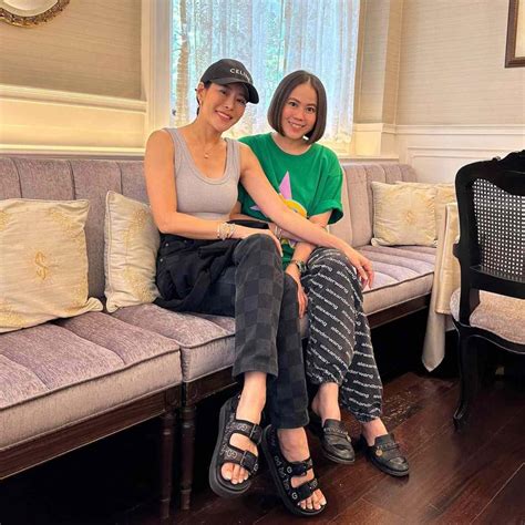 อุ๊ย น้องสาว หนิง ปณิตา โผล่คอมเมนต์หลัง หนุ่ม กะลา ขอเลิกสาวคนสนิท