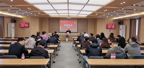 让雷锋精神在新时代绽放更加璀璨的光芒