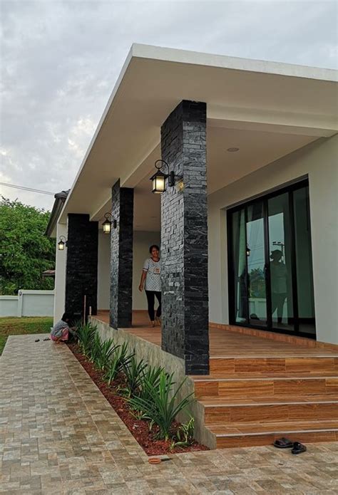 รวม 35 ไอเดีย แต่งเสาหน้าบ้านด้วยหิน เสริมความสวยให้บ้าน ดูโดดเด่นยิ่งขึ้น