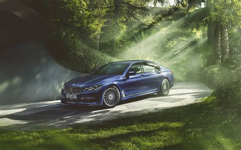 Альпина бмв Основной цвет обоев Сероватый оливково зелёный