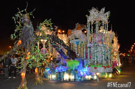 Fiesta Nacional De Los Estudiantes Desfile De Carrozas Grupo B