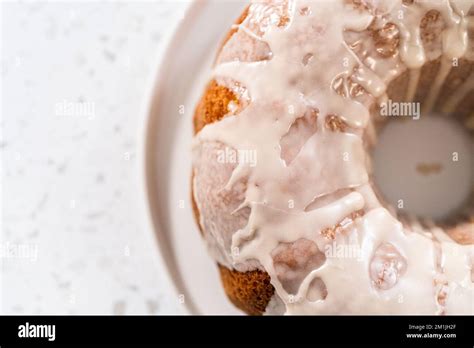 Simple Vanilla Bundt Cake From Box Cake Stock Photo Alamy