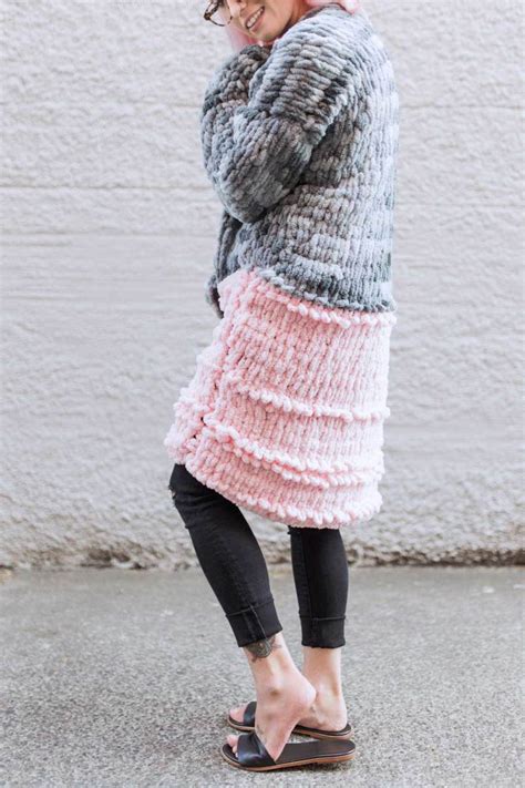 “knit” A Giant Sweater With Loop Yarn Knitting