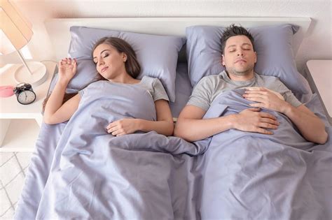 Useful Tips To Stop Snoring Naturally And Enjoy Sleeping Soundly