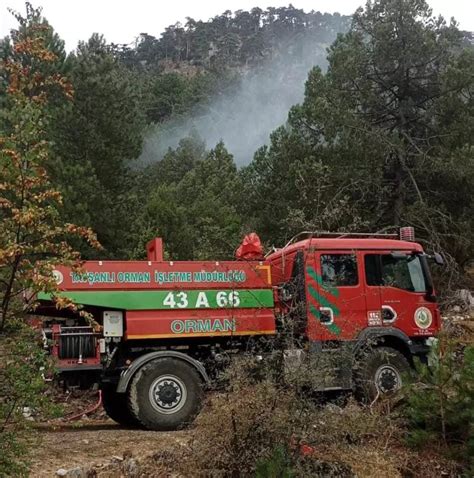Kütahya da Ormanlık Alanda Yıldırım Düşmesi Sonucu Yangın Söndürüldü