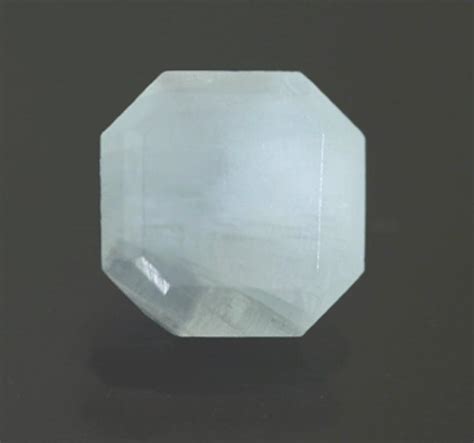 Brucite Gray 0 96 Ct